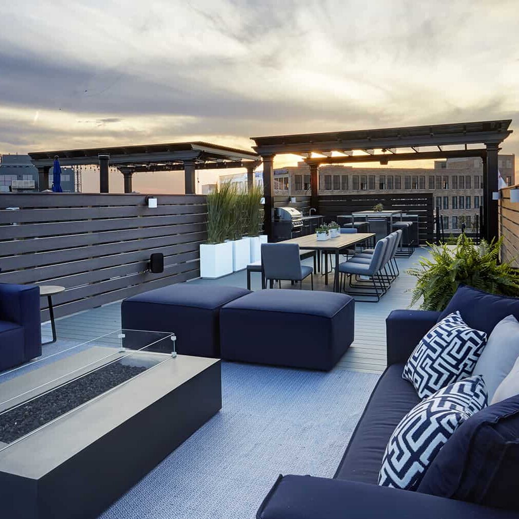 Luxury Rooftop Kitchen, Pergola, Dining (Orren Pickell Building Group)