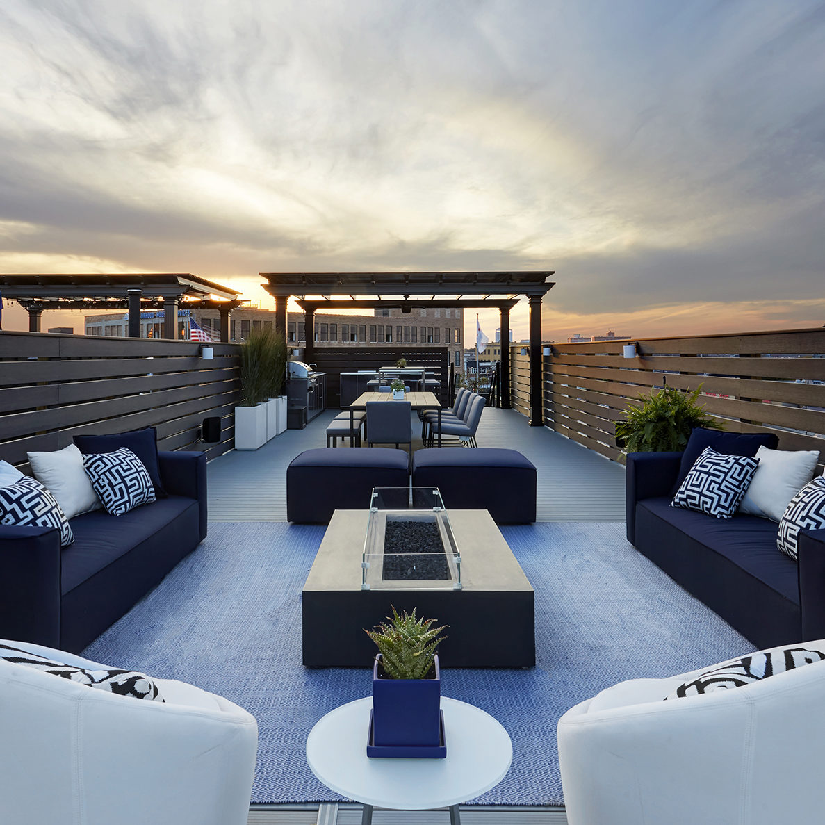 Luxury Rooftop Kitchen, Pergola, Dining (Orren Pickell Building Group)